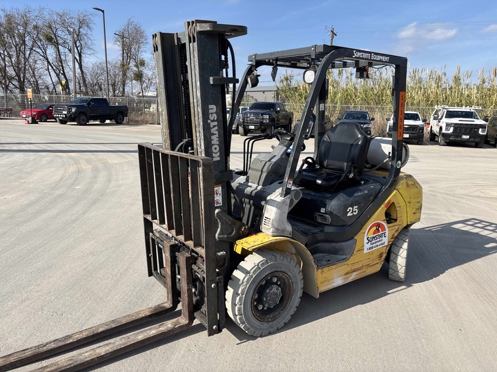 2015 Komatsu FG25T-11 Forklift Trucks | Sunstate Equipment Co.