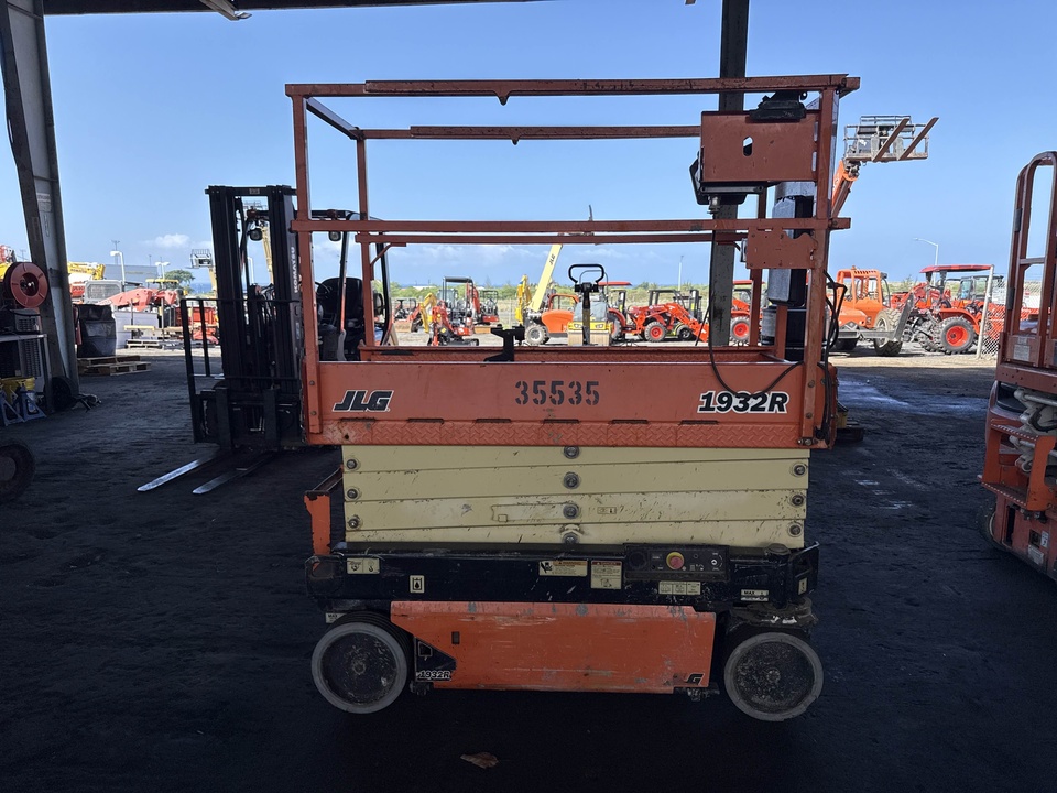 2017 JLG 1932R | Bacon Universal