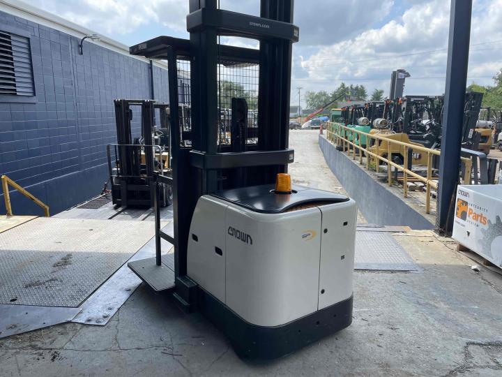 2016 Crown SP3520-30 - undefined | The Bailey Company