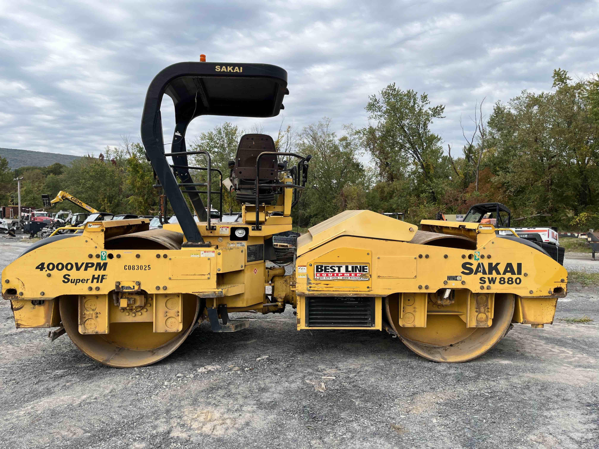 2013 Sakai SW880 | Best Line Equipment.